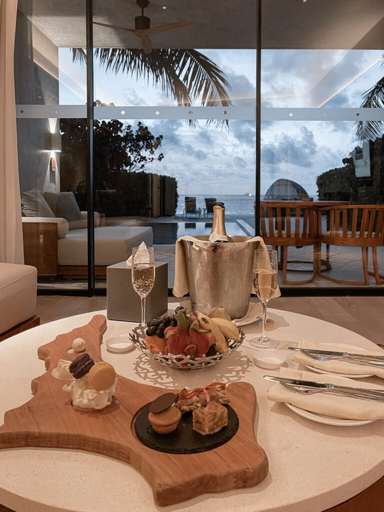 Malediven - High-End-Luxusurlaub im Kuda Villingili Resort